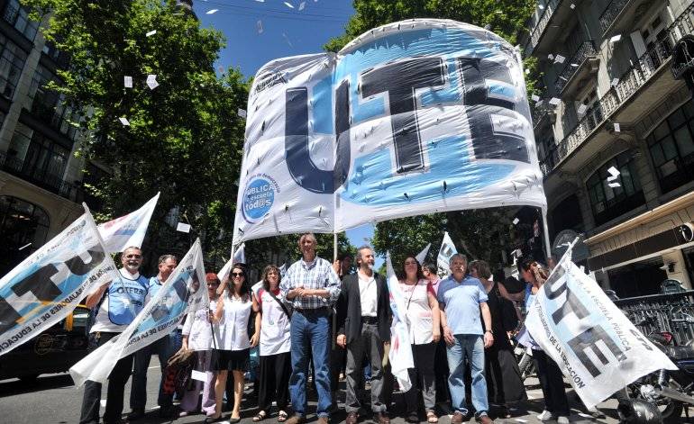 El parque eólico que inauguró Macri en enero cerró y despidió a 900 ...